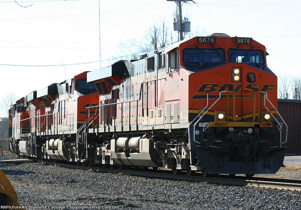 BNSF 5876